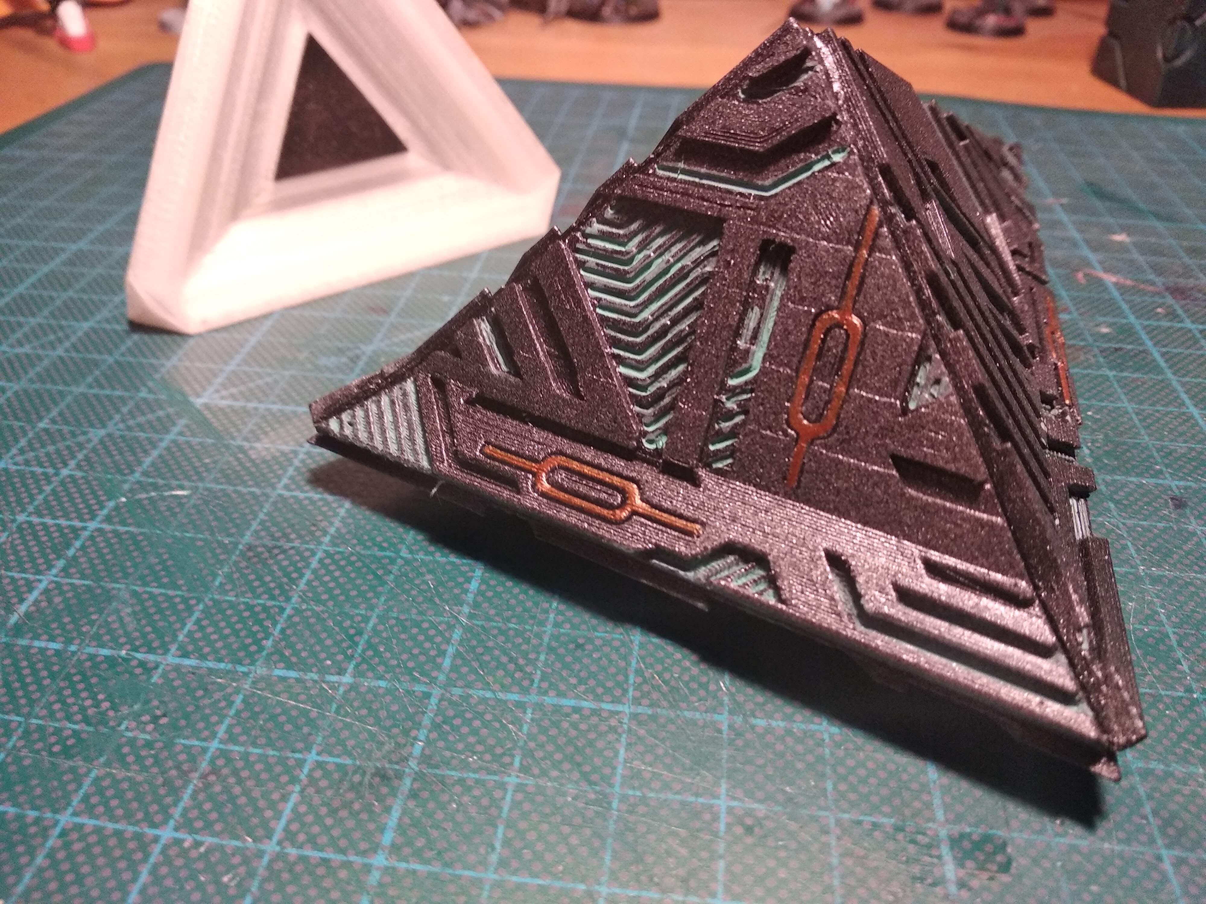 STL file sliver of shadow 📱・3D printing template to download・Cults