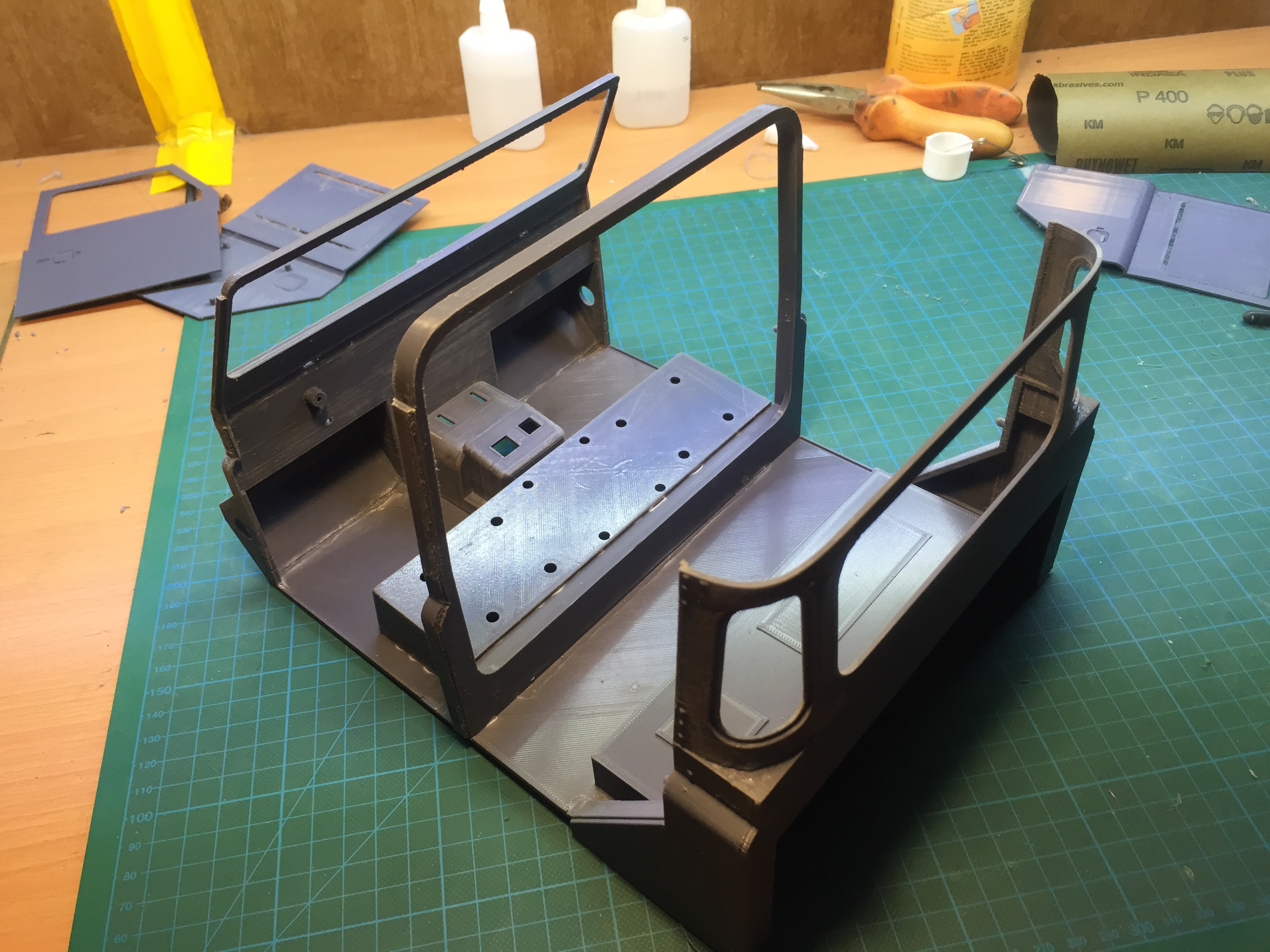 STL file Land Rover defender 130 high capacity For 1:10 rc chassis 👽・3D ...