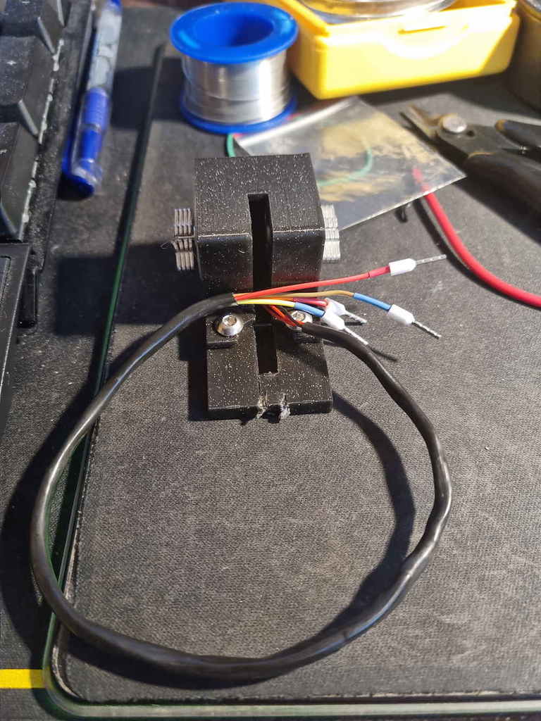 Free 3D file Thrustmaster TLCM rumble motor mount・3D printable model to ...