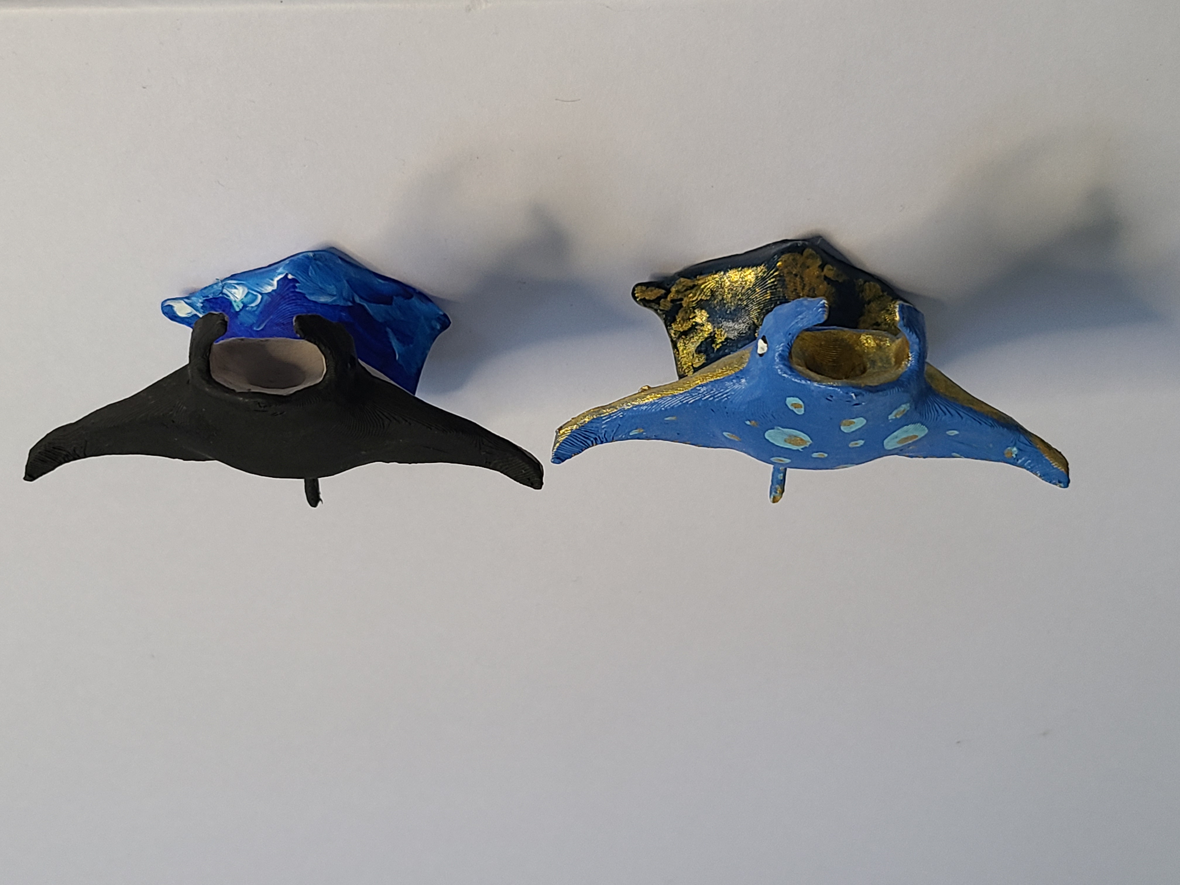 Free STL file Manta Ray on Wave 🌊・3D printer design to download・Cults