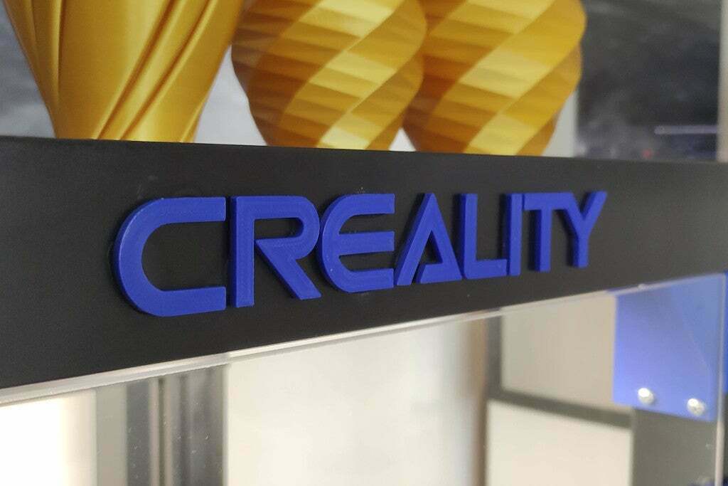 Archivo STL gratis Logotipo de Creality en relieve・Plan imprimible en ...