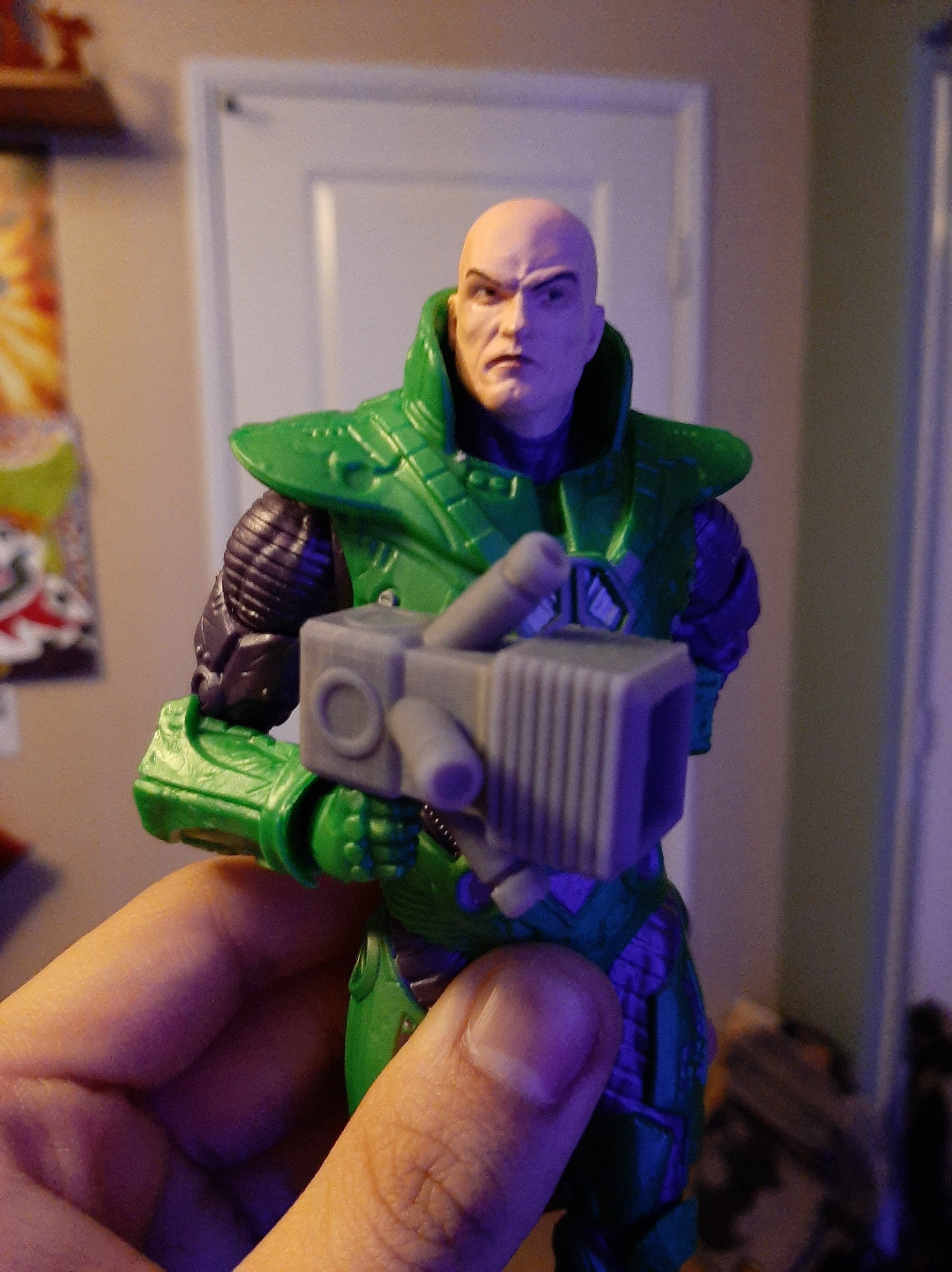 STL file Kryptonite gun for Mcfaralne dc multiverse Lex Luthor 🔫・3D ...