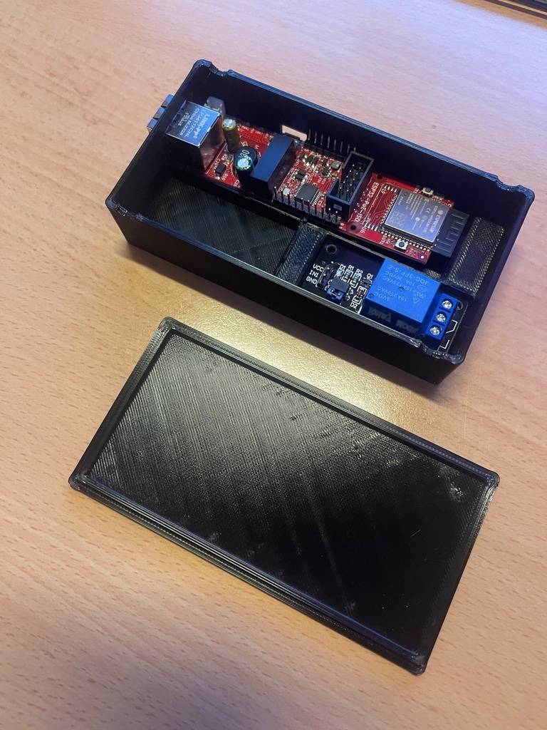 Free STL file Case and lid for ESP32 with relays 🔌・Object to download ...