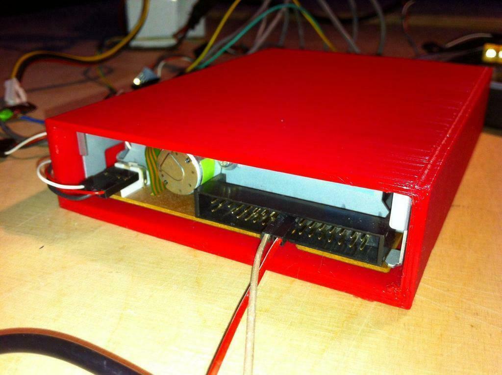 Free STL file 3,5 Floppy Drive enclosure (for drive without/removed ...