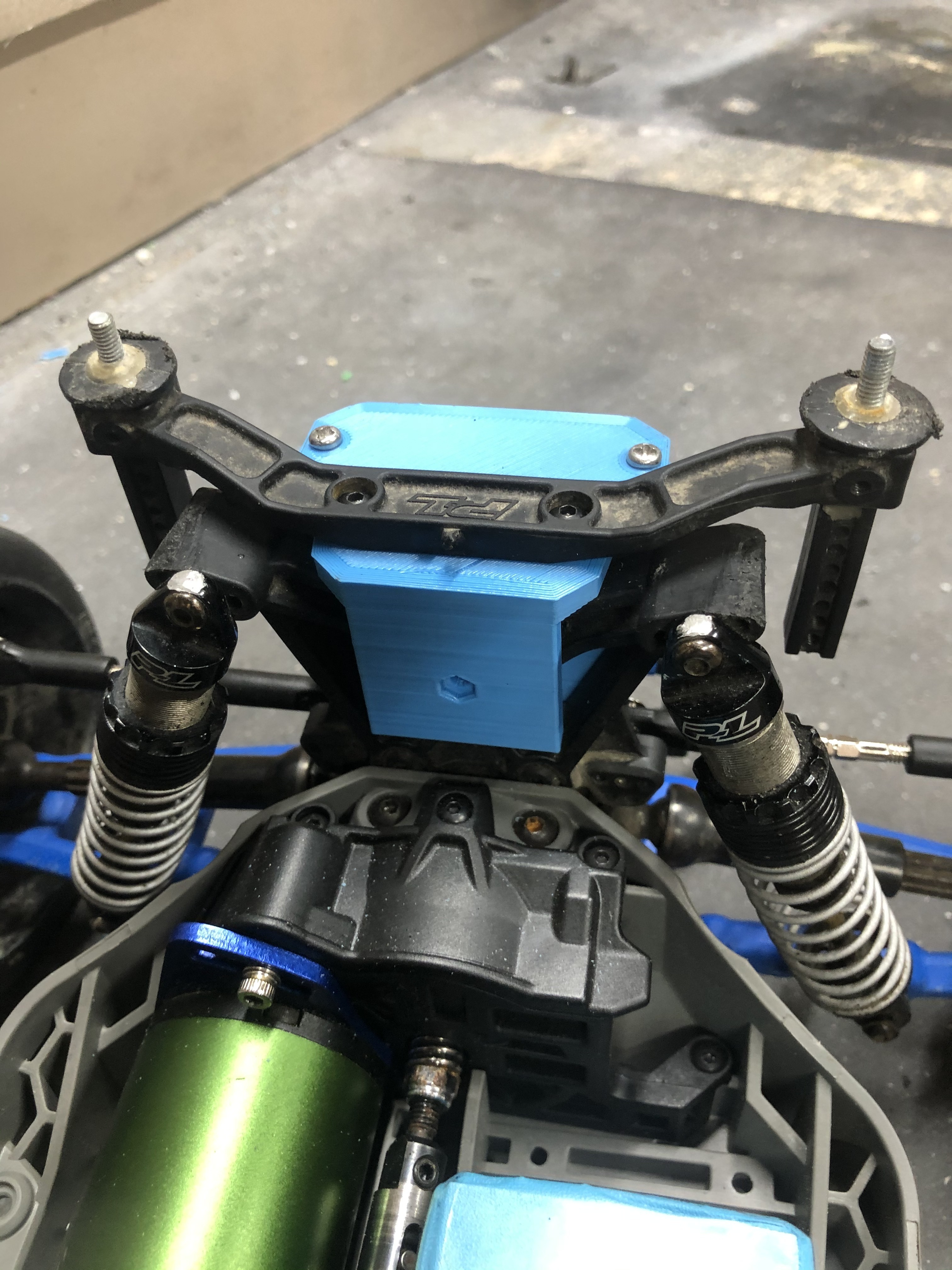 STL file GNSS GPS mount for Slash 4x4 📱・3D printable model to download ...