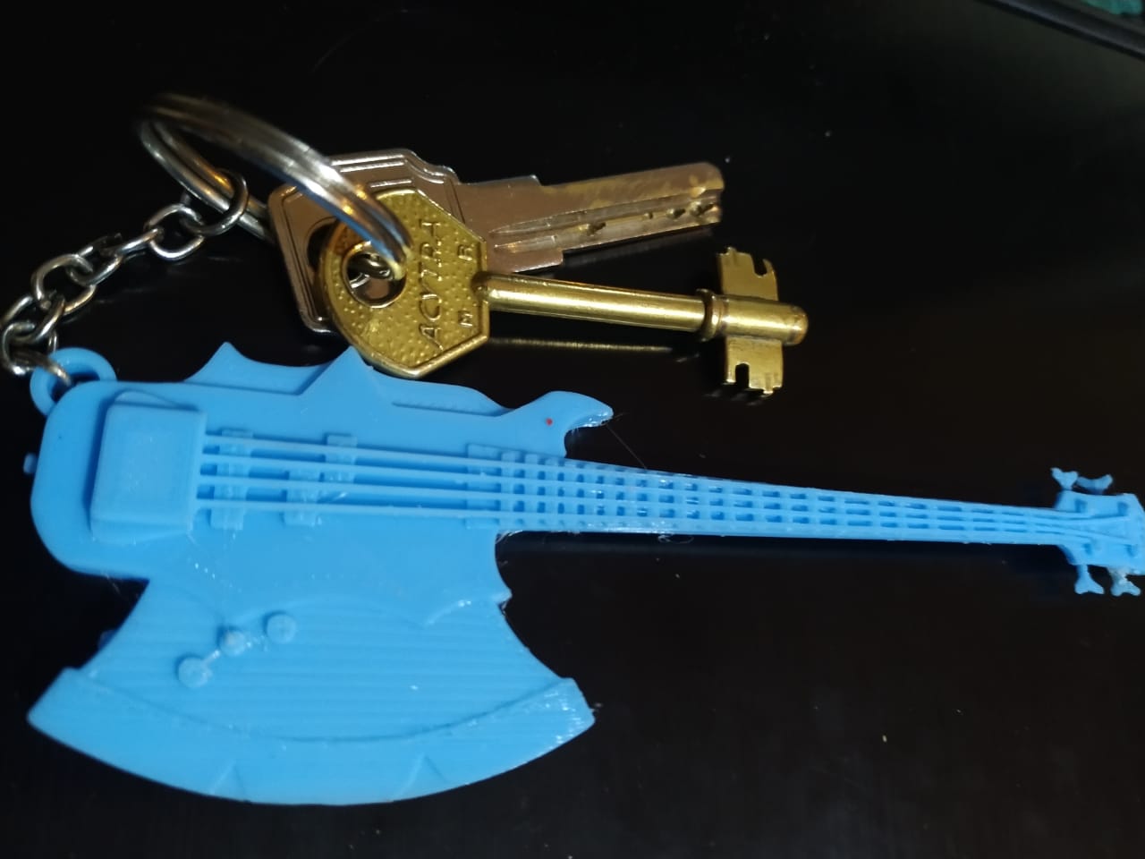 Free STL file Gene Simmons Axe Bass Keychain 🪓・3D printing template to ...
