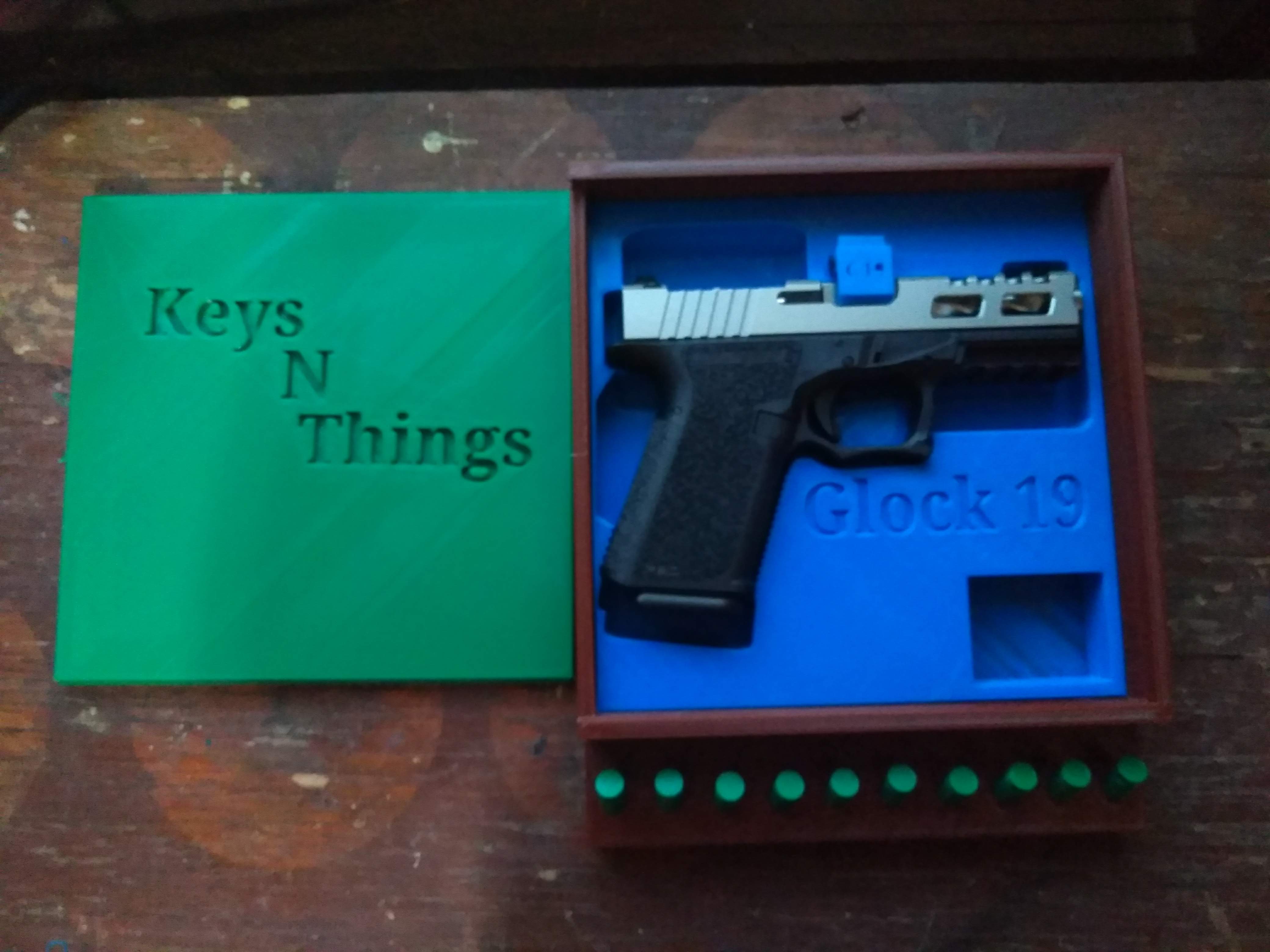 STL file Hide Away Glock Wall Box With Custom Bullet Keychains・3D ...