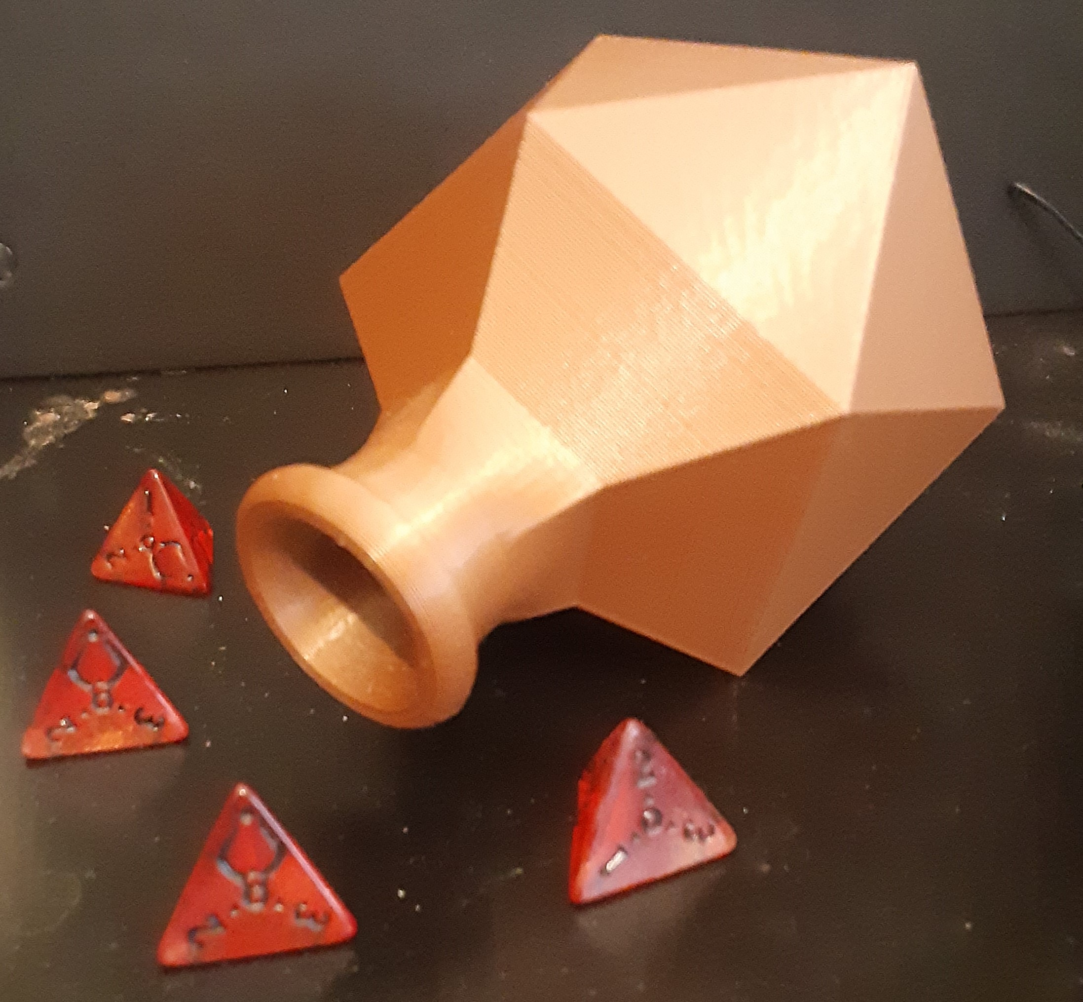 STL file D20 inspired potion bottle 🧪・3D printable design to download・Cults