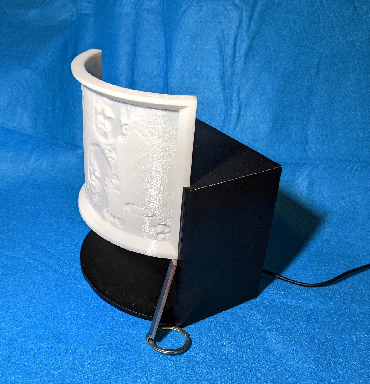STL file Backlit Interchangeable Curved Lithophane Box/Frame 🖼️ ...