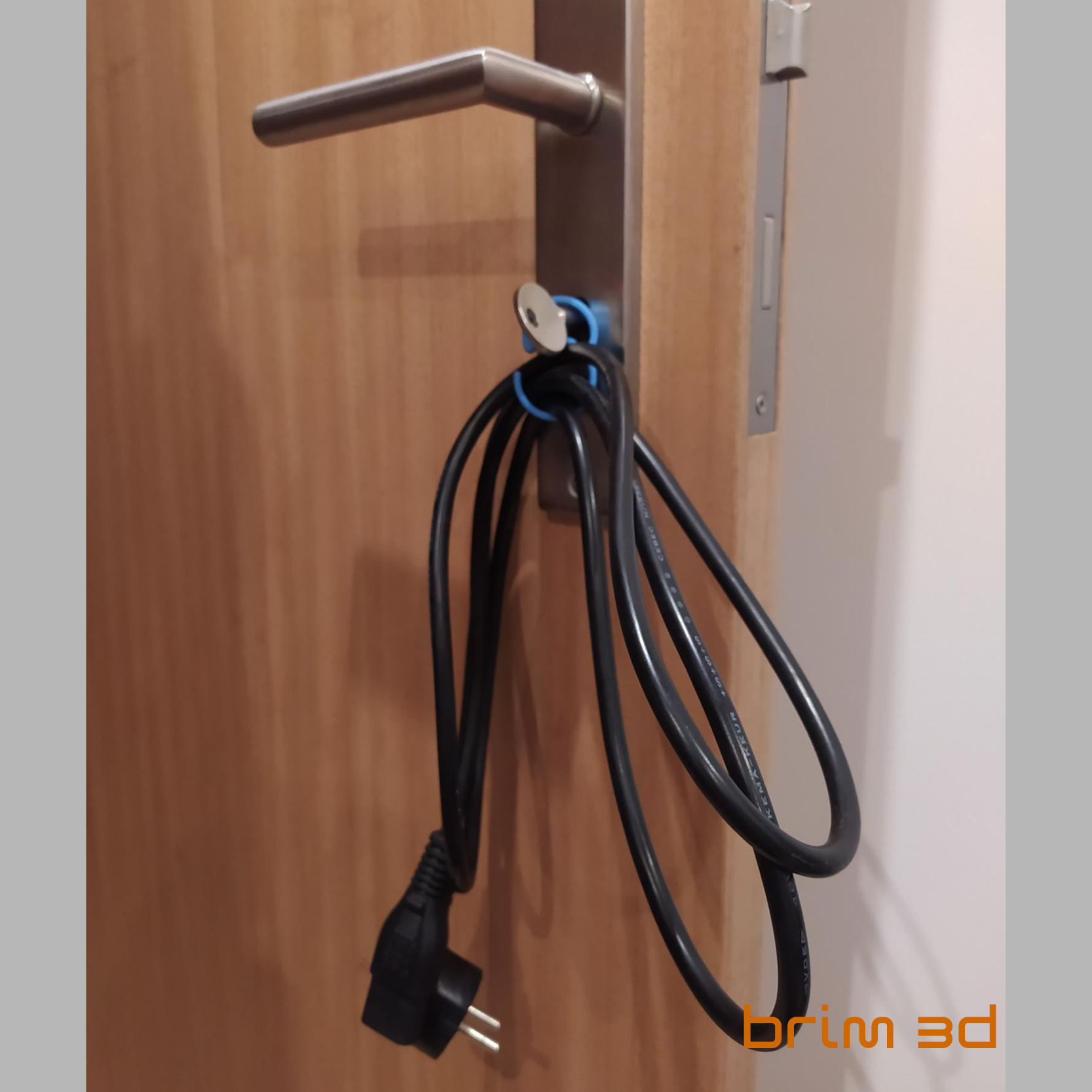 Free STL file Cables Hanger brim3d・3D printing template to download・Cults