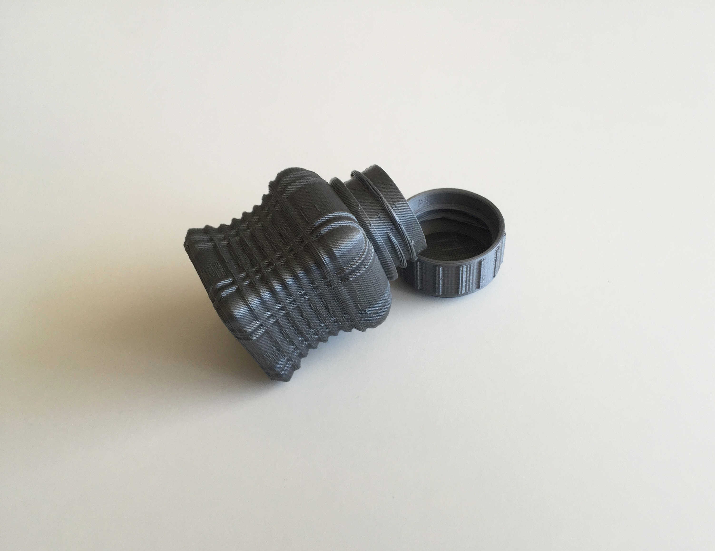 STL file Bottle and Screw Cap 43・3D printer design to download・Cults