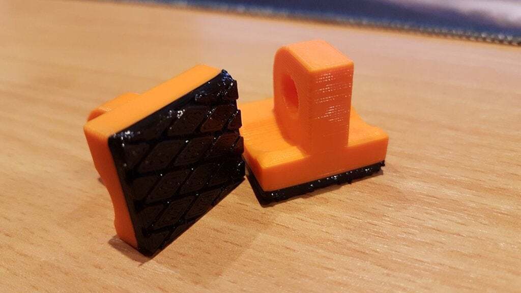 Free STL file Hand-Screw Clamp - Pad Model・3D print model to download・Cults
