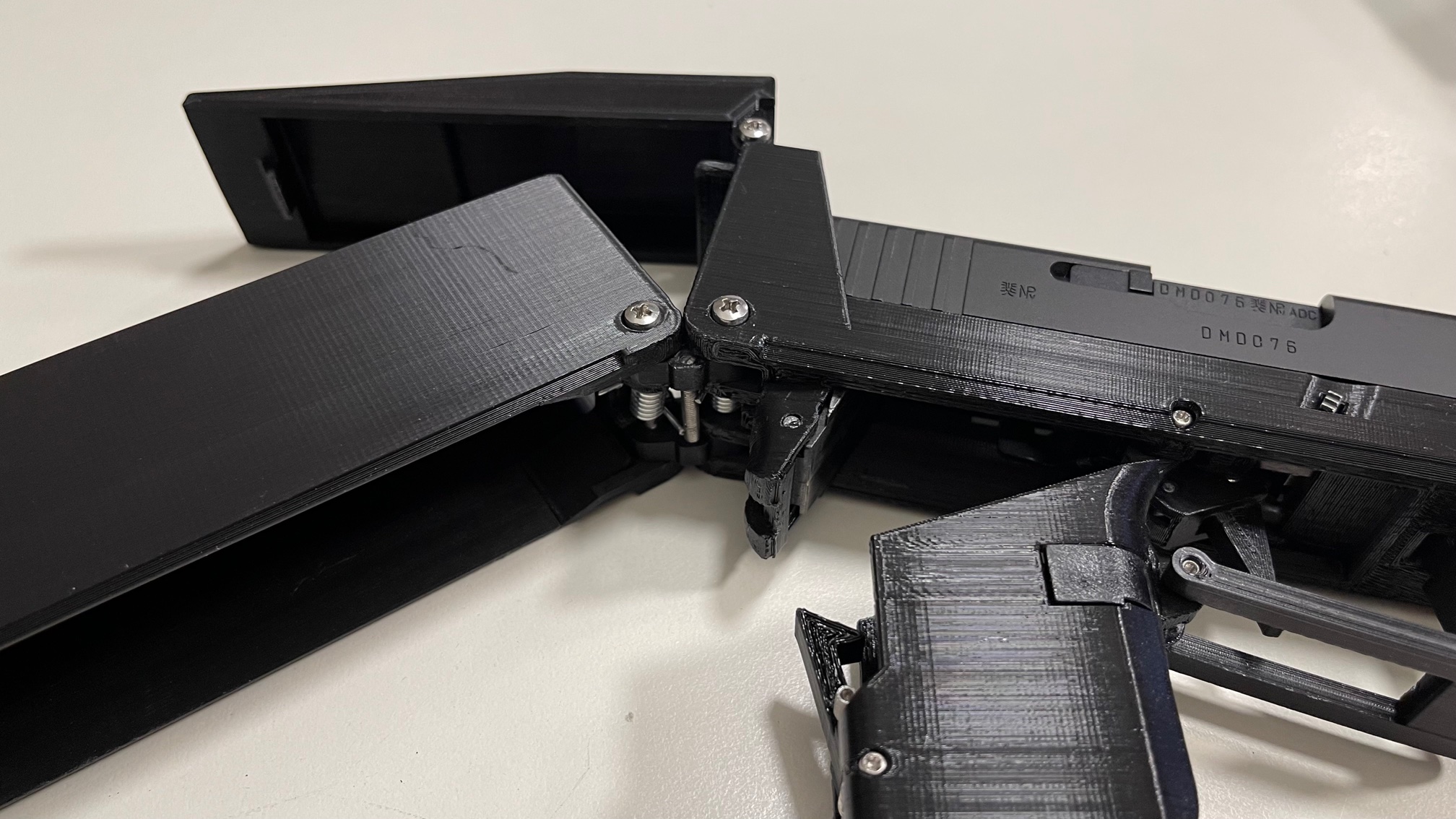 STL file Folding Frame - Glock 17 - TM base・3D printing template to ...