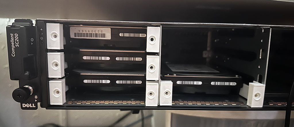 Archivo 3D gratis Dell HDD caddy bandeja raíles LFF 3.5" SC200 ...