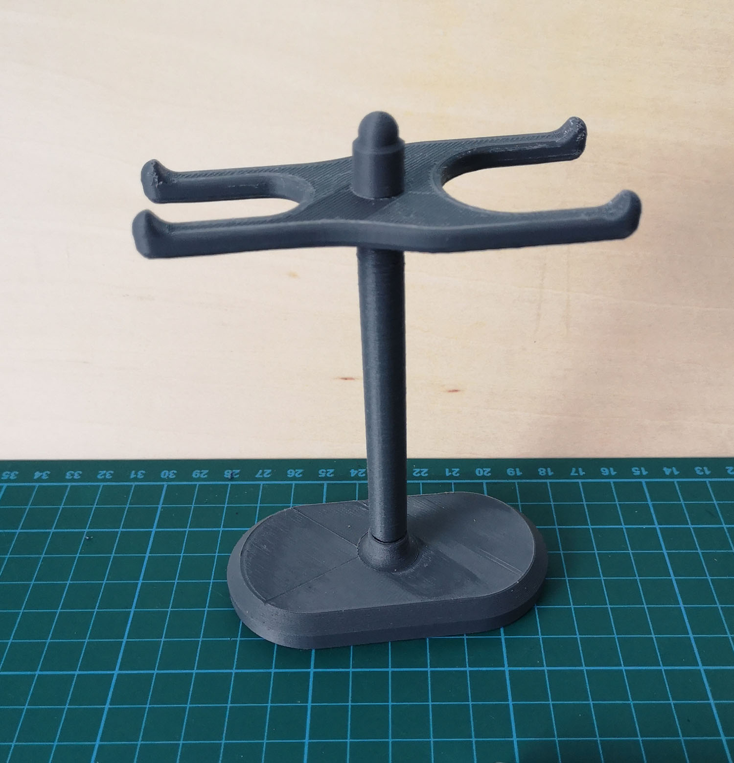 Free STL file Shaving Razor and Brush Stand 🪒・3D printer model to ...