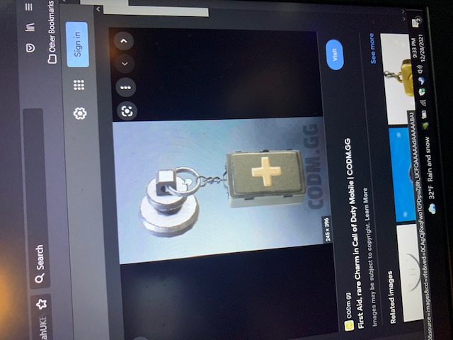 Free STL file Call of Duty First Aid Charm・3D print design to download ...