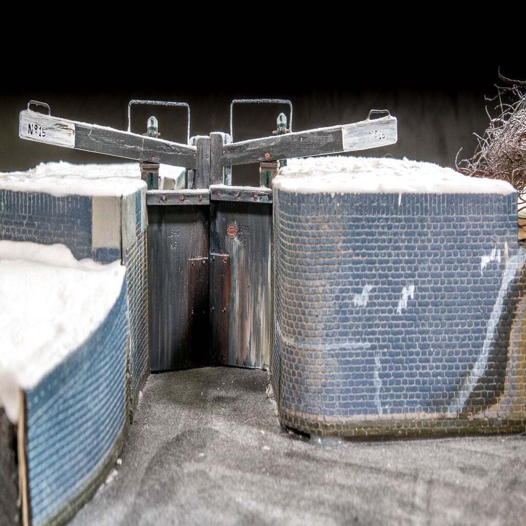 Free STL file Canal Lock Gates and Paddles・3D printer design to ...