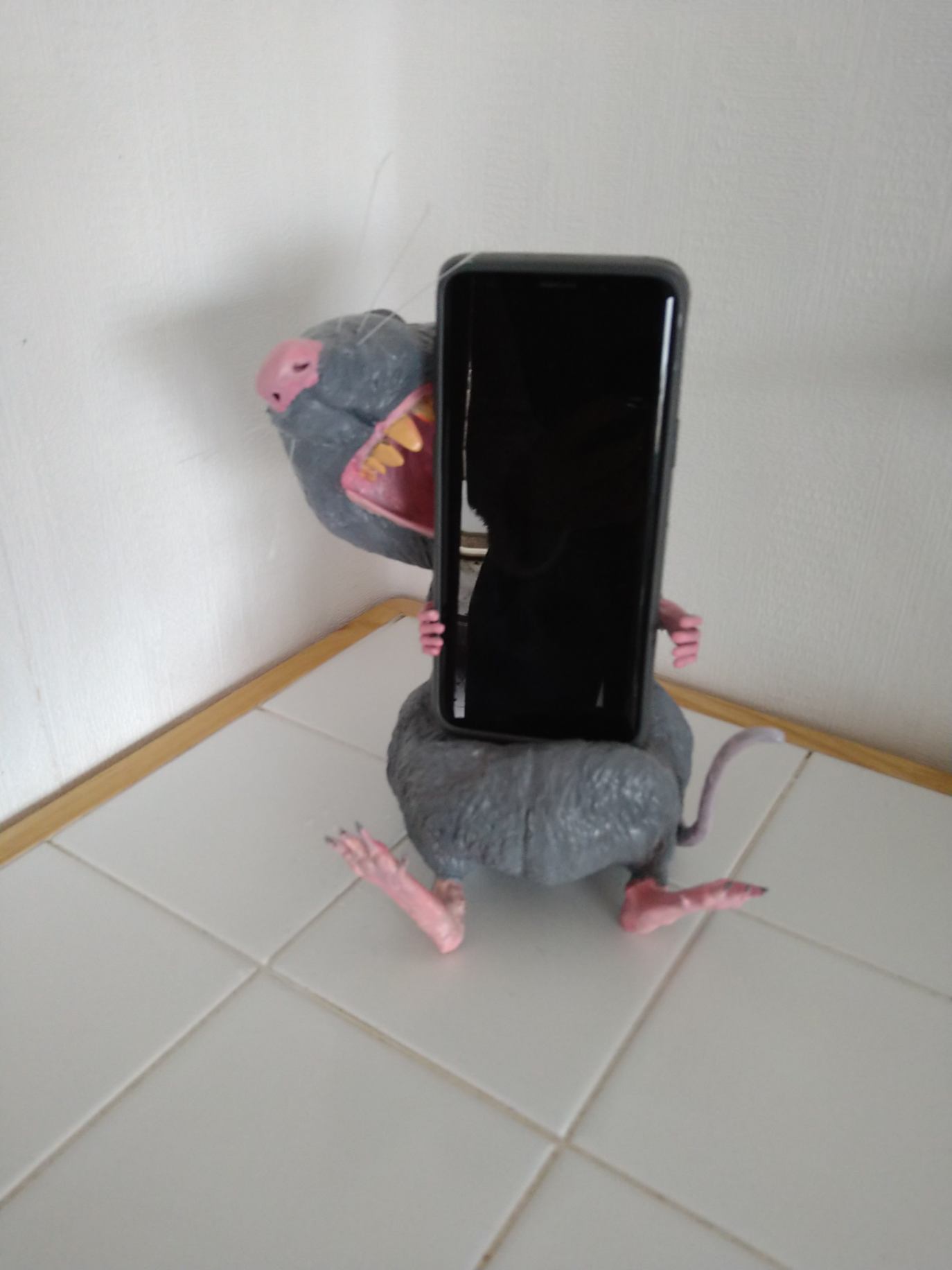 Archivo STL soporte para teléfono de rata 💻・Diseño de impresora 3D para ...