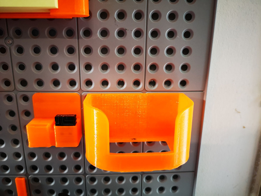 Free 3D file Mouse holder for Keter Pegboard・3D printable model to ...