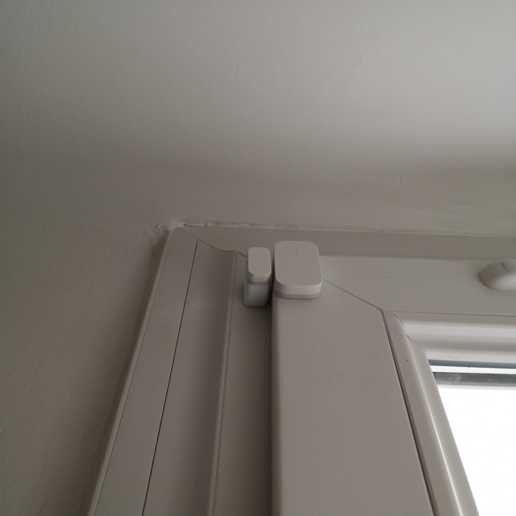 Free STL file Basic Riser for Xiaomi Smart Door And Window Sensor ...