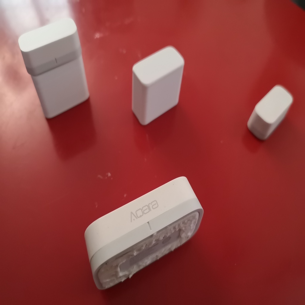 Free STL file Basic Riser for Xiaomi Smart Door And Window Sensor ...