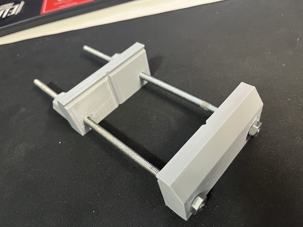 Free 3D file Simple PCB vice・3D printing design to download・Cults