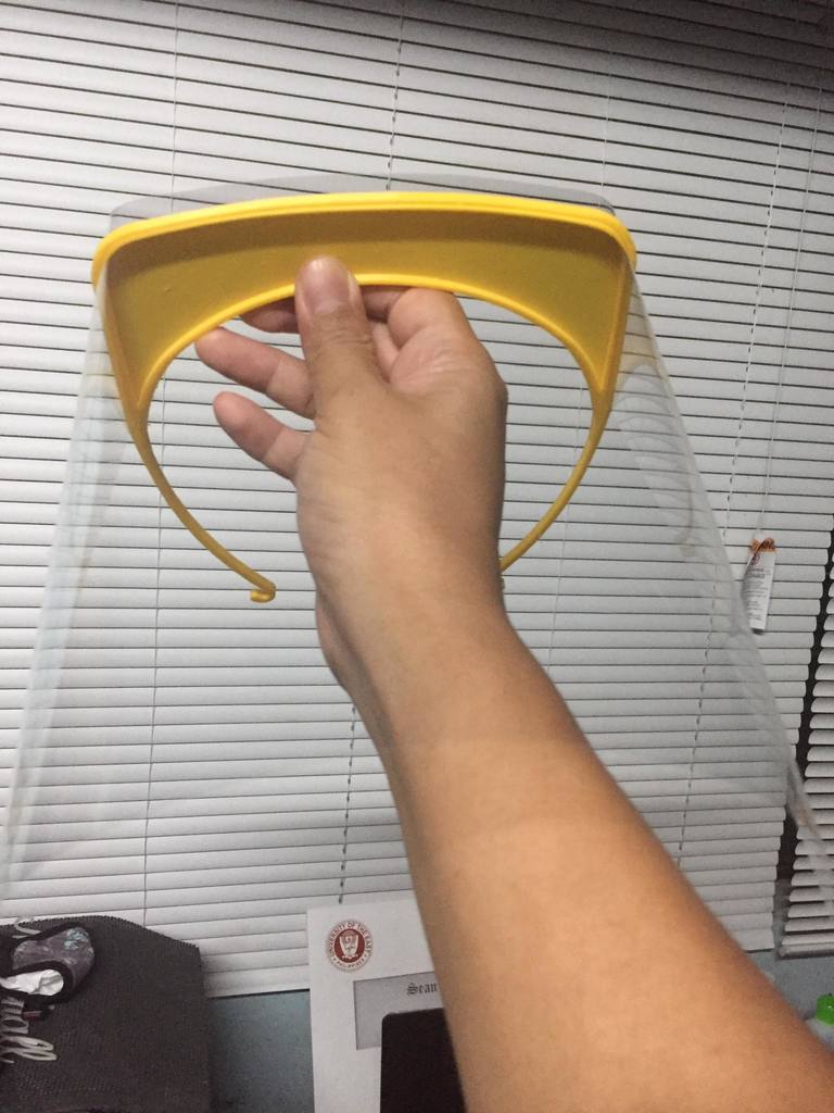 Free 3D file 3D Shack Face Shield V2 - Easy installation of A4 acetate ...