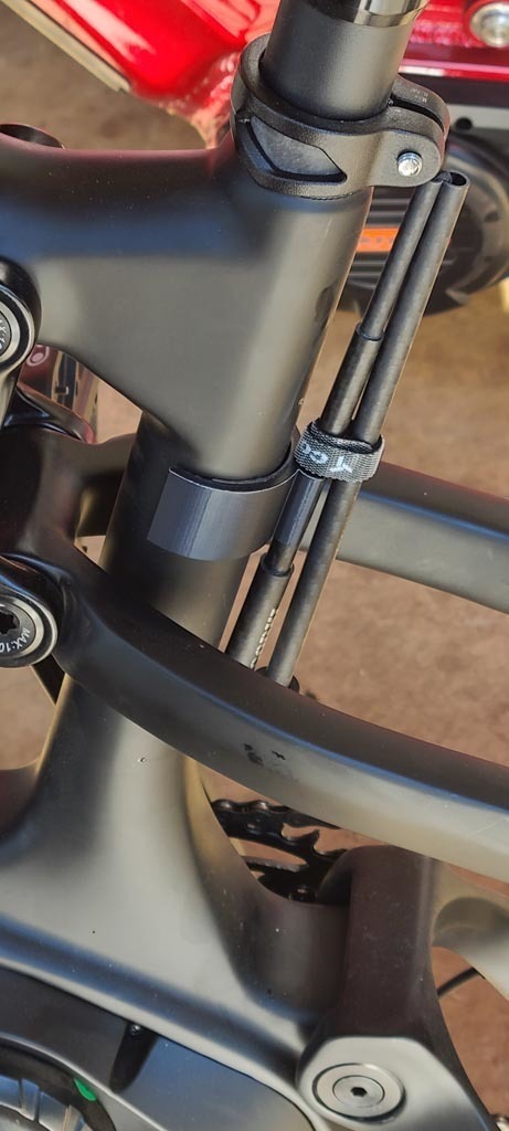 Free 3D file Luna X1 mount for carbon fiber Upstand or Corki bike stand ⚽・3D printing idea to ...