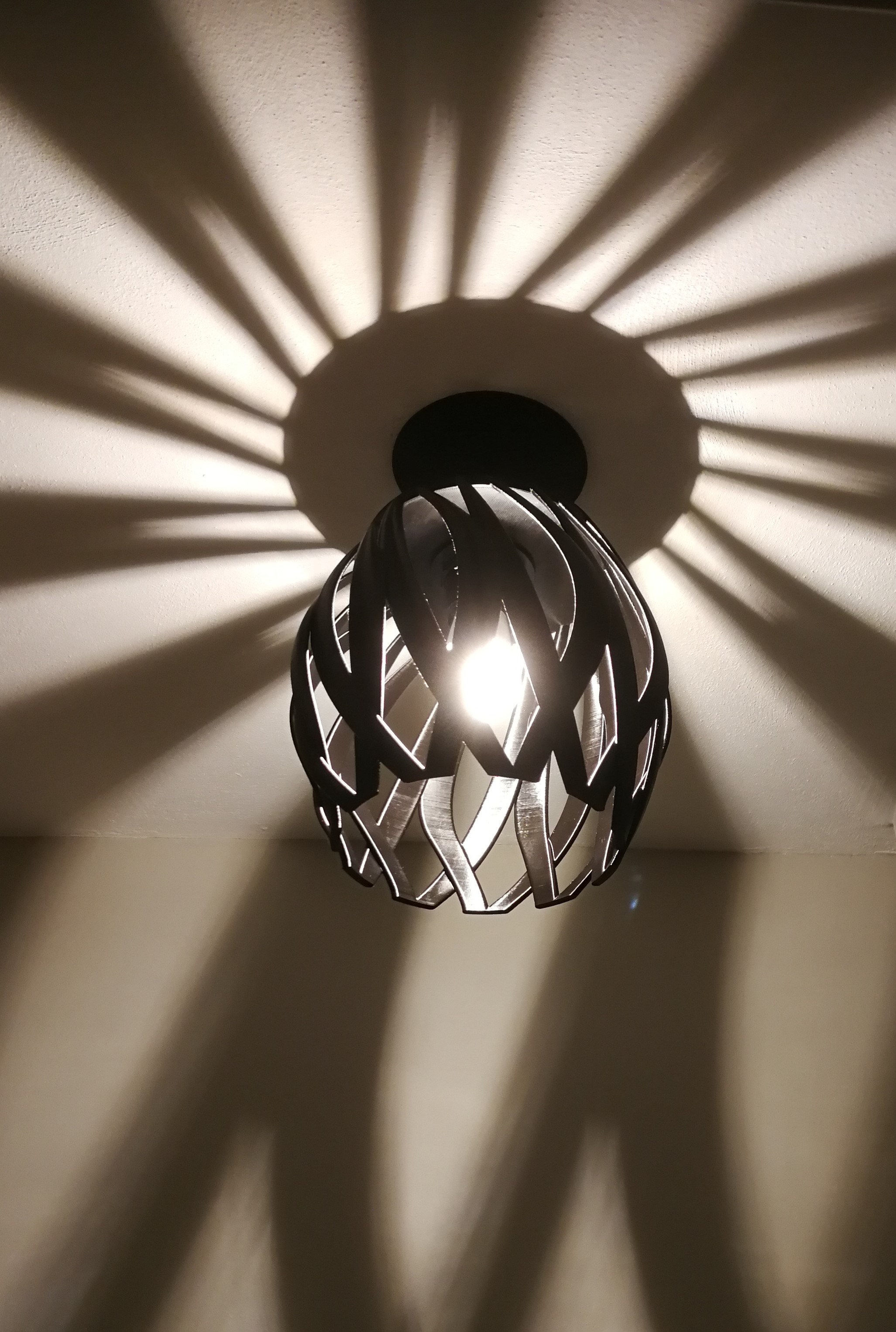 Free STL file Ceiling Lamp V 🔦・3D printer model to download・Cults