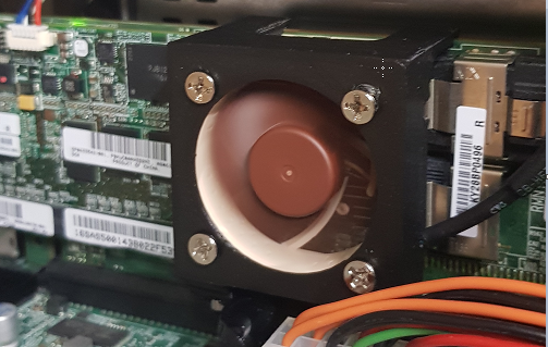 Free STL file HP_Smart_Array_P420_Fan_Holder on HP GEN8 Microserver・3D ...