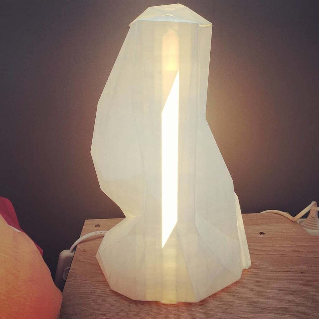 Free STL file LowPoly bedside table lamp・3D printer design to download ...