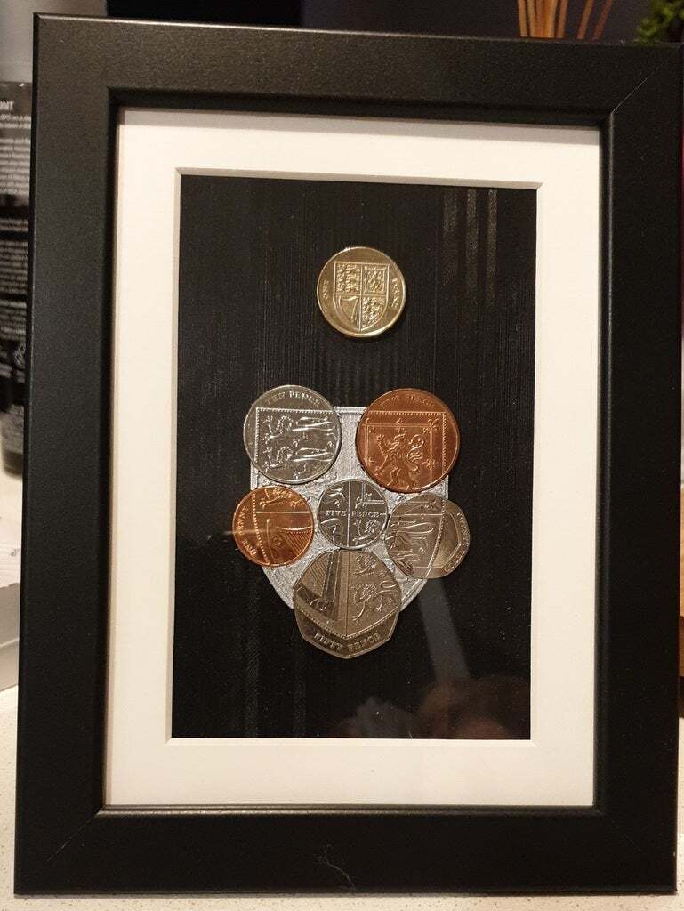 Free STL file UK Coin Shield For 13x18 frame・3D printer design to ...