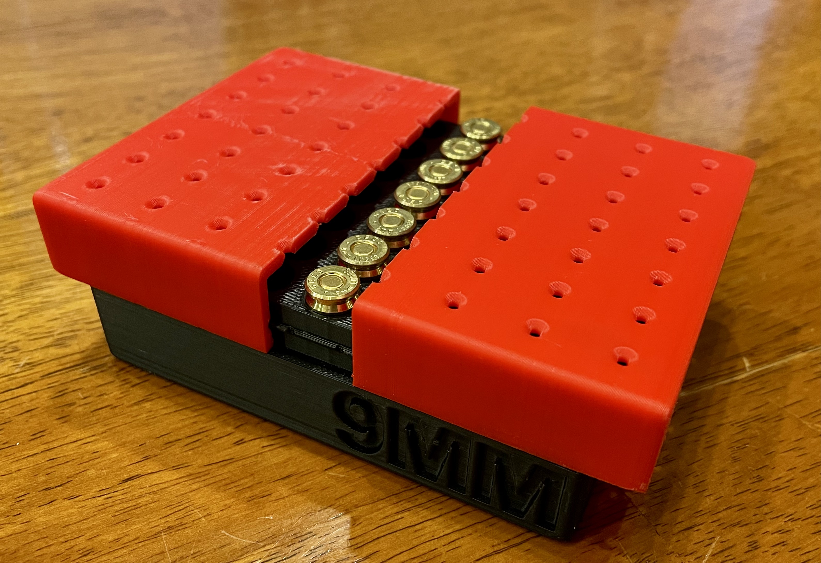 STL file 9MM Case Compatible with Speed Loader 👽・Model to download and ...