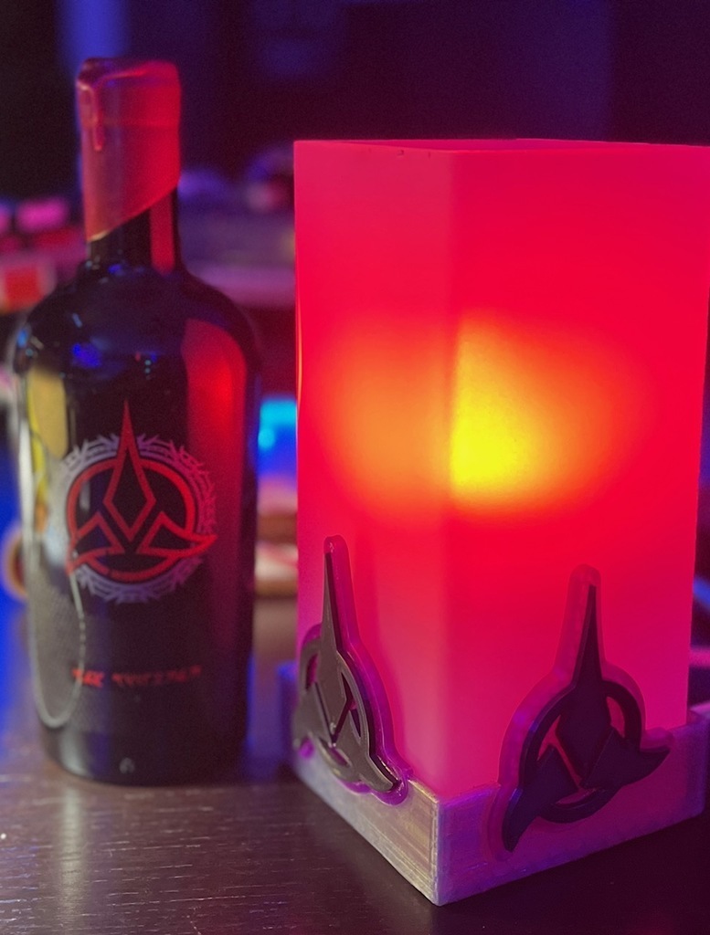 Fichier 3D gratuit Klingon Table Lamp・Design pour imprimante 3D à ...