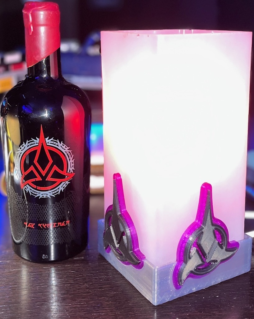 Fichier 3D gratuit Klingon Table Lamp・Design pour imprimante 3D à ...