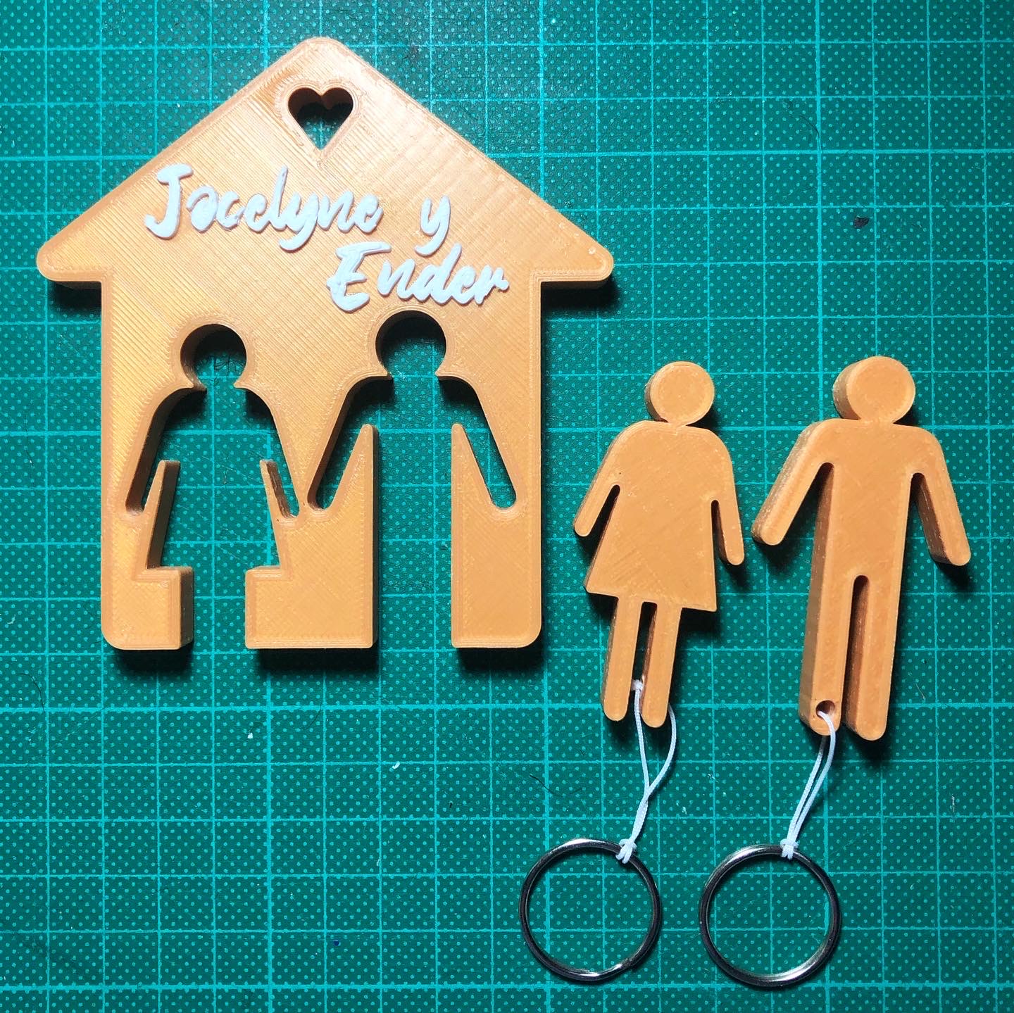 STL file Wall keychain - Man and Woman・3D printable model to download・Cults