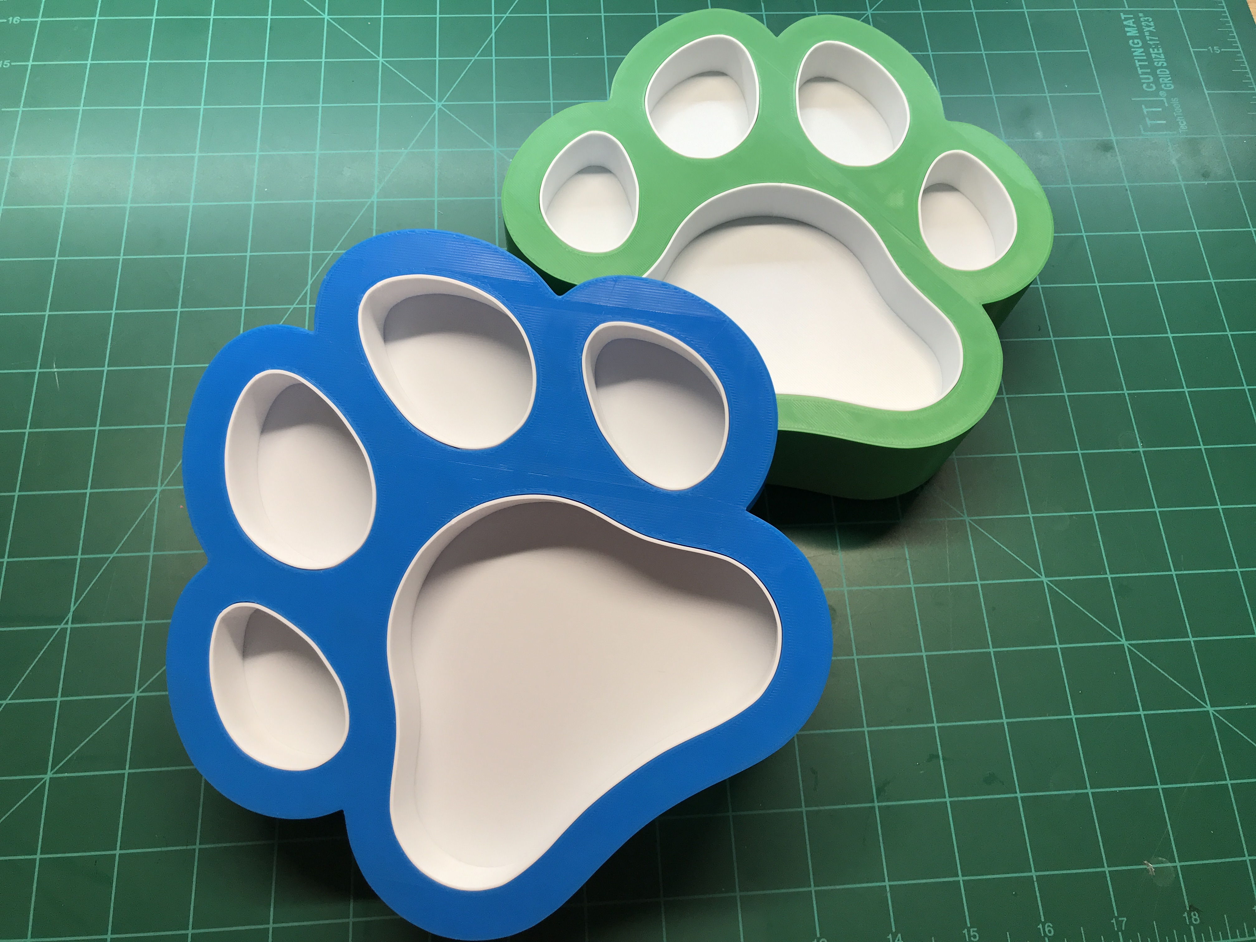 STL file LED Paw Print Lamp・3D printing template to download・Cults