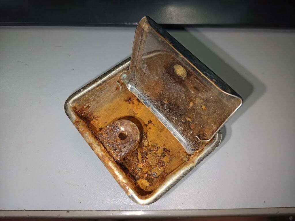 Free STL file RV Ashtray Delete 🧞‍♂️・3D printable design to download・Cults