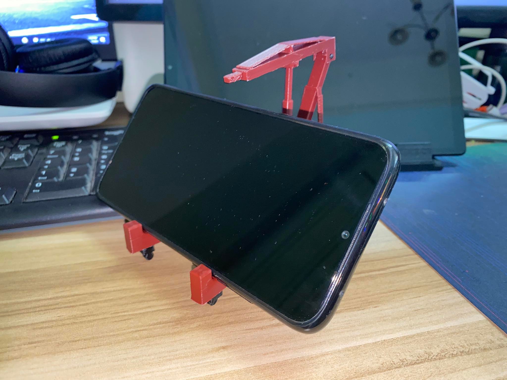 Free OBJ file Engine Hoist Phone Stand・3D printable model to download・Cults