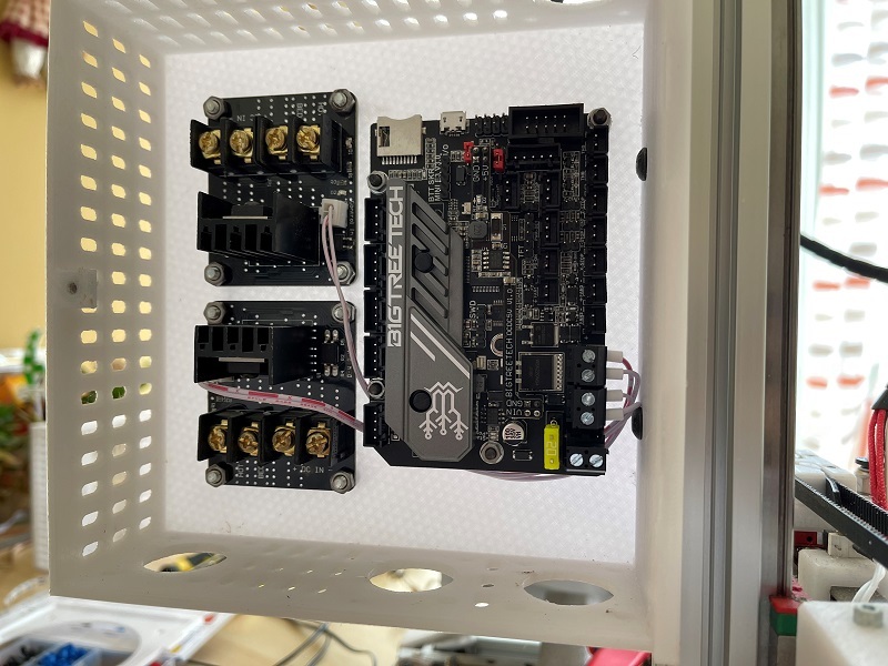 Fichier 3D gratuit AM8 ElecBox BTT SKR Mini E3 V3 FAN 120mm・Modèle à ...