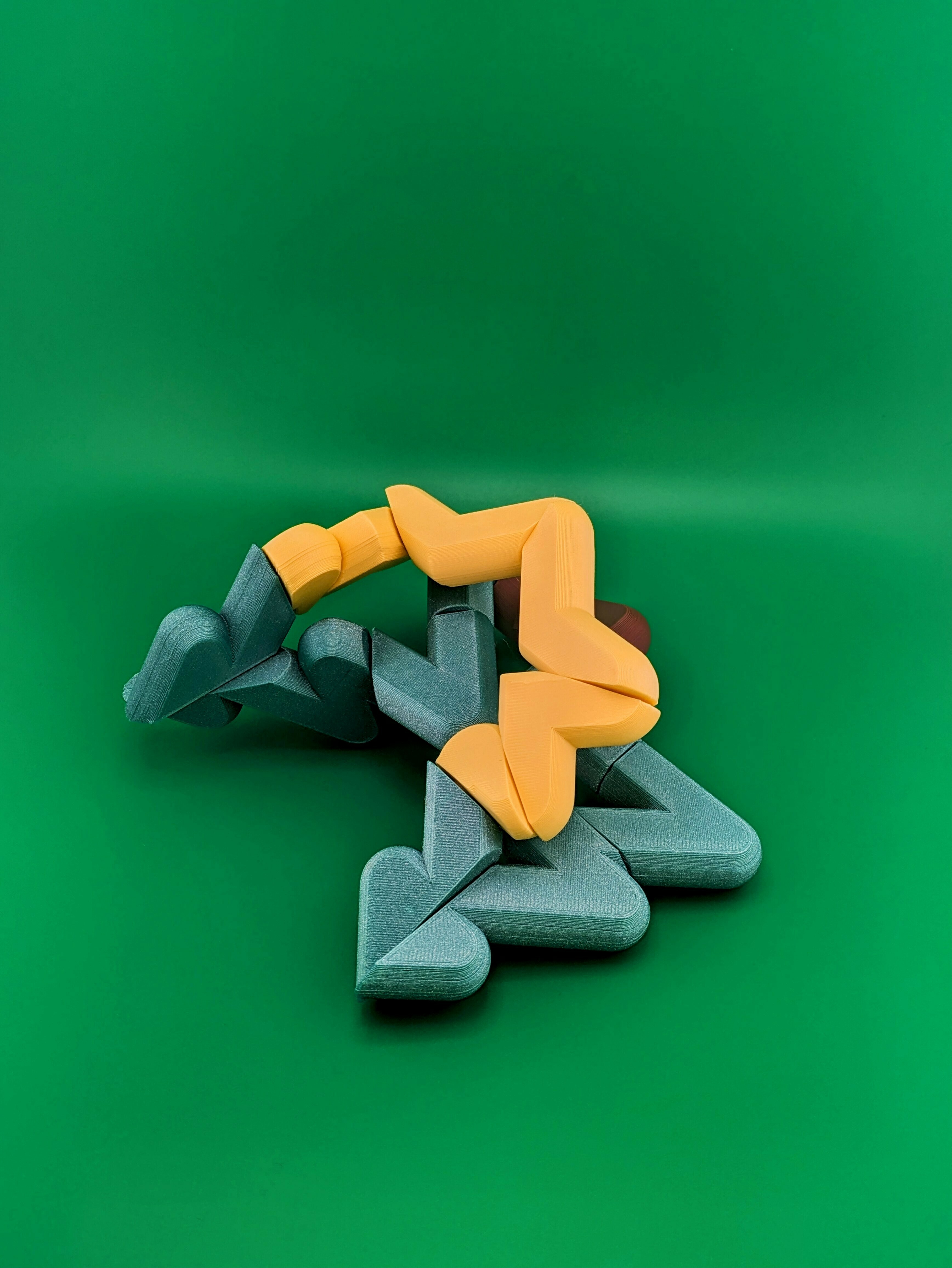 STL file Christmas Tree Twisty Fidget/Puzzle 🎄・3D printable model to ...