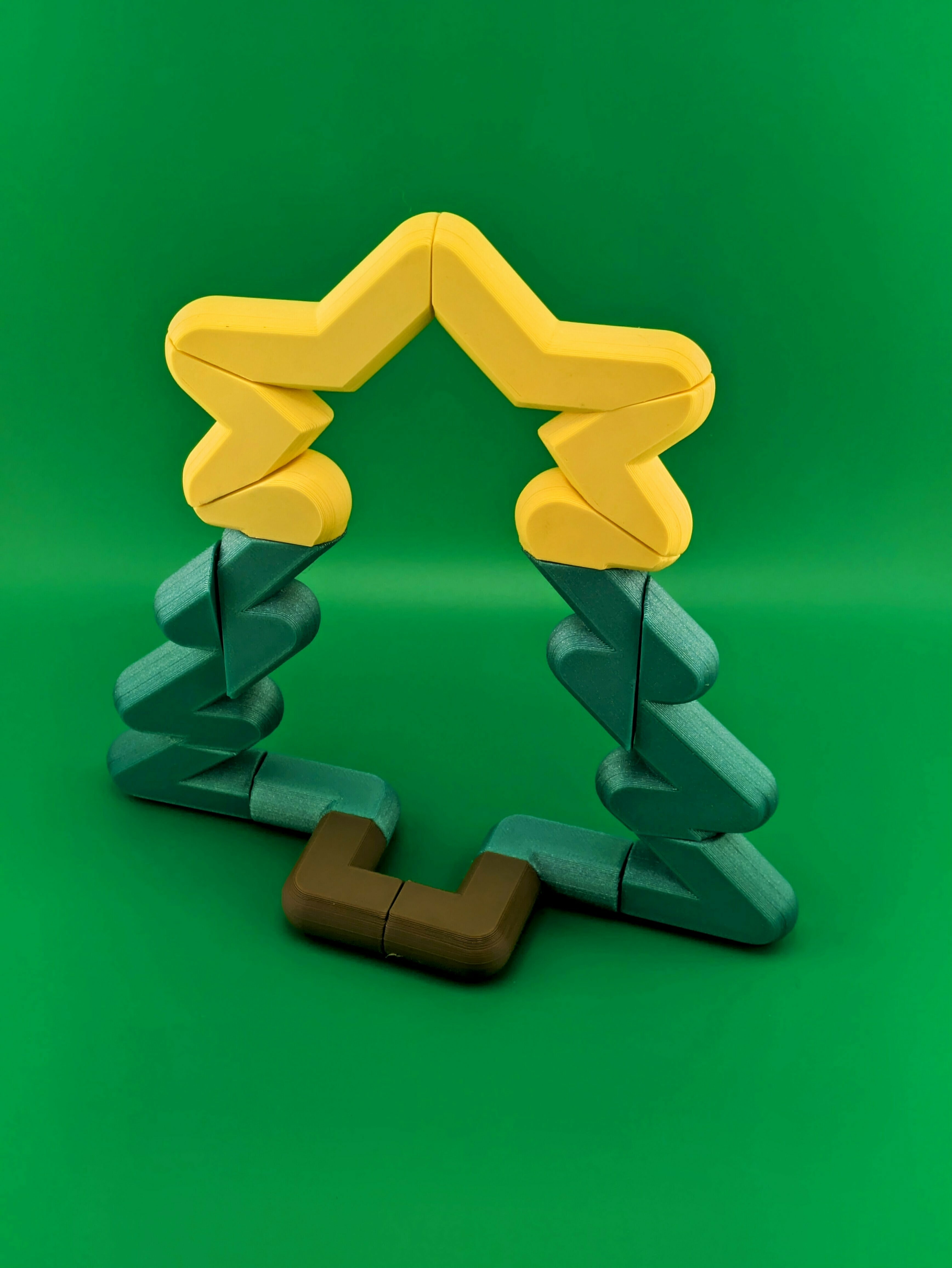 STL file Christmas Tree Twisty Fidget/Puzzle 🎄・3D printable model to ...