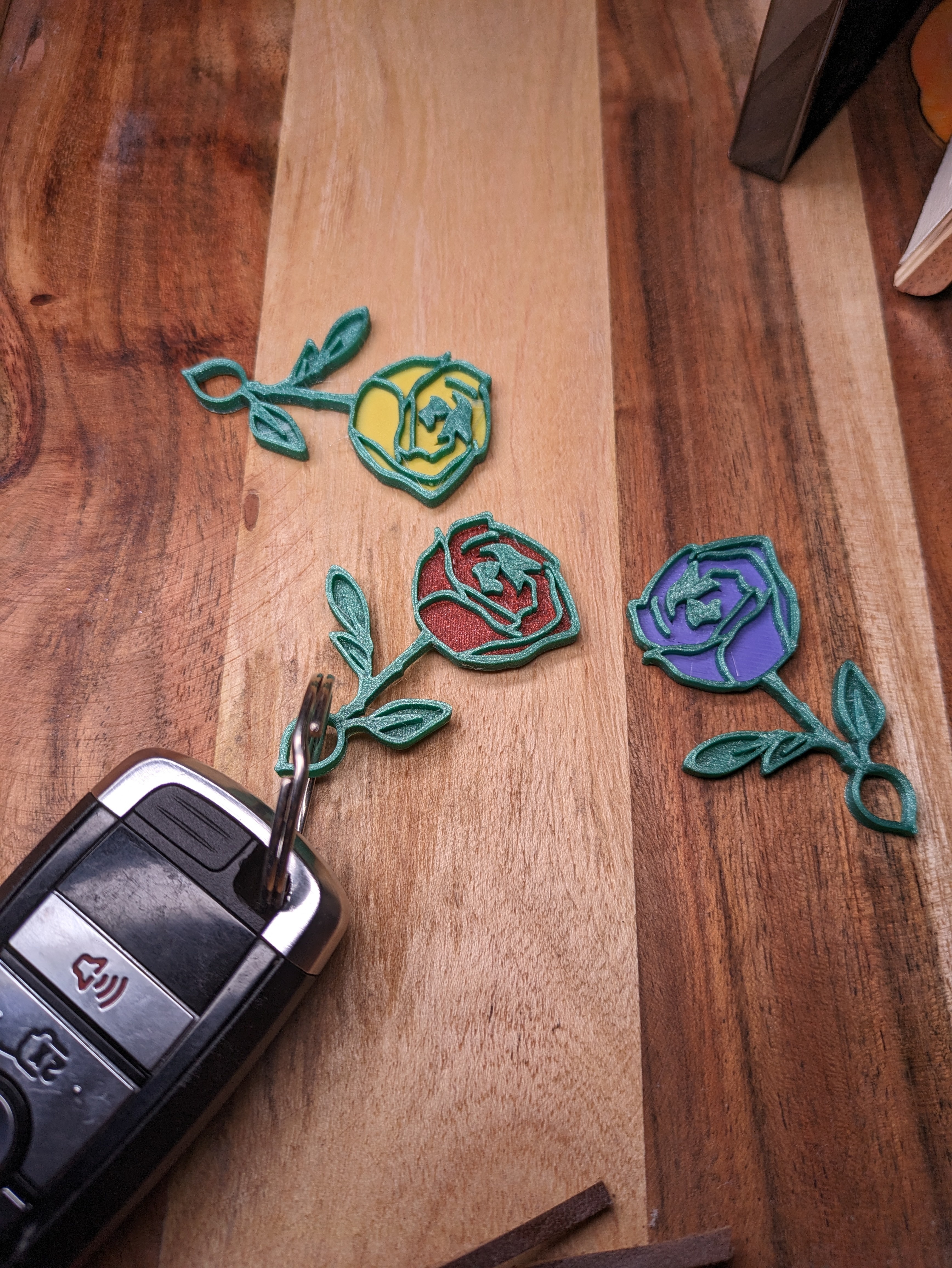 STL file Flat Rose Keychain・3D print design to download・Cults