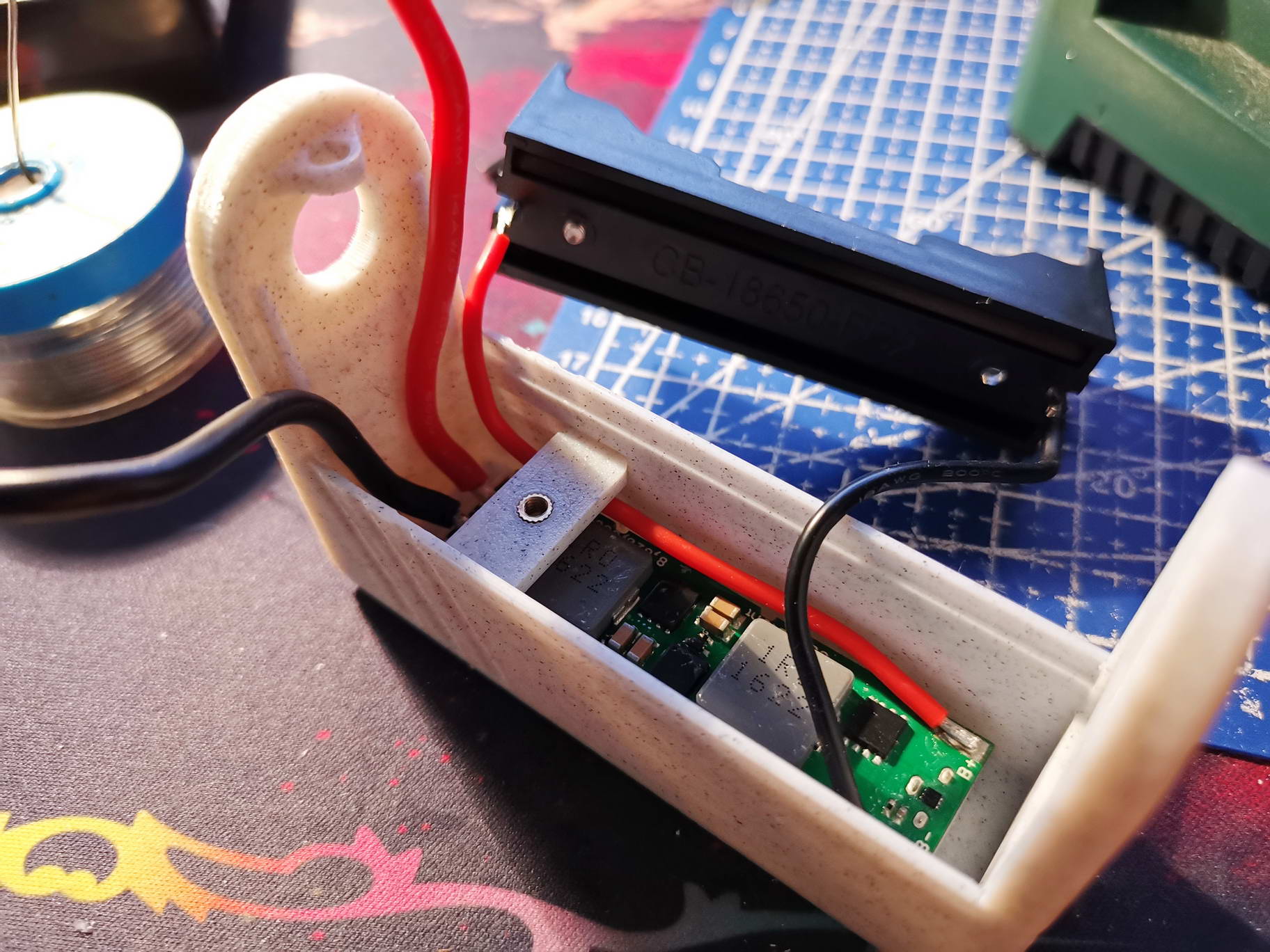 STL file DNA 75c Squonk Box Mod 🧬・Model to download and 3D print・Cults