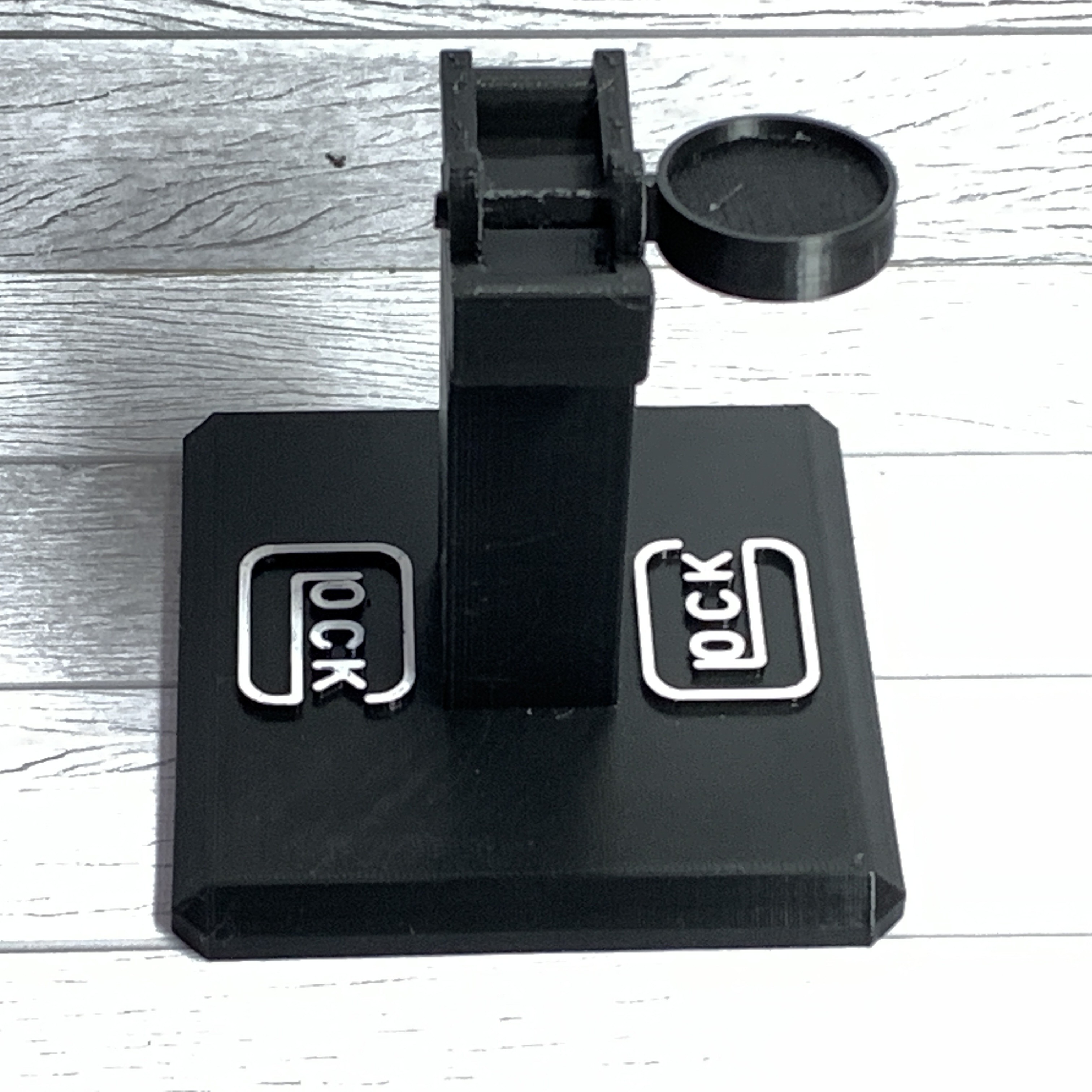 STL file Glock Gen 3 Gen 4 Upright Display Stand・3D printing design to ...