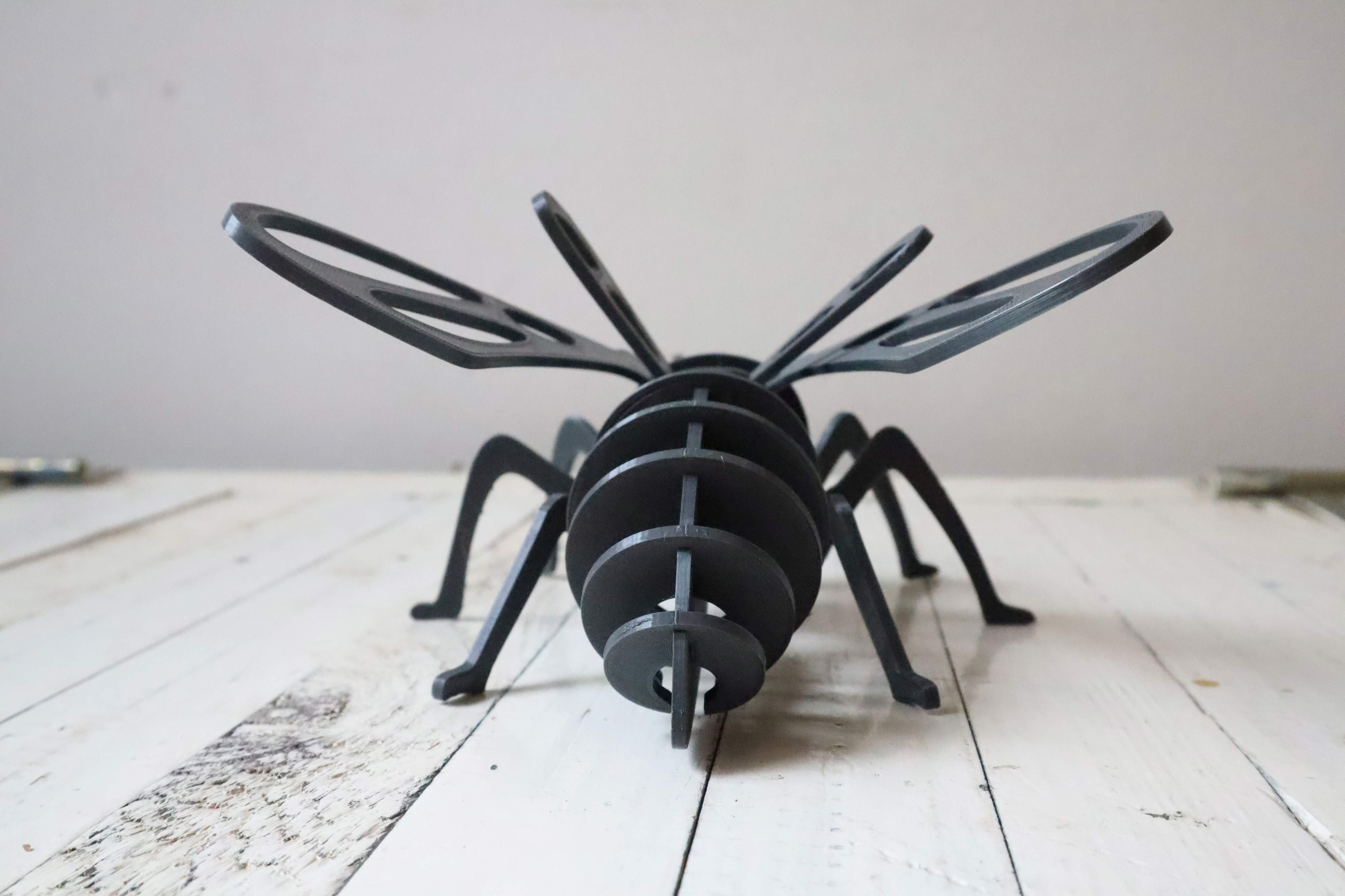 STL file Bee Puzzle 🐝・3D printable model to download・Cults