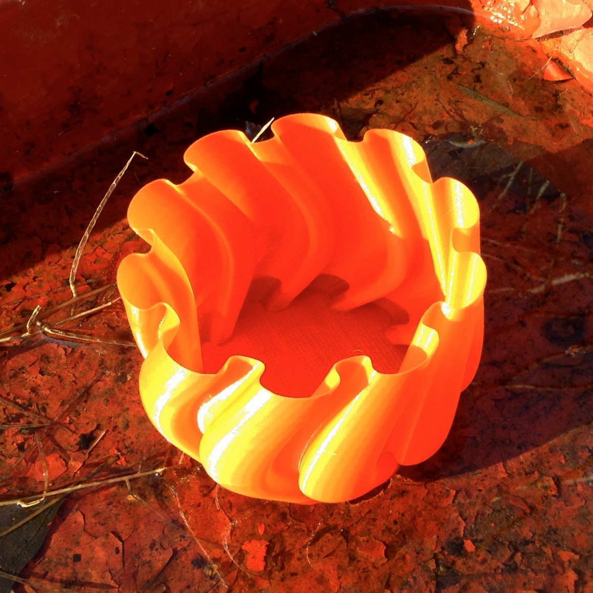 Free STL file Twisted Pot 🪴・3D printable design to download・Cults