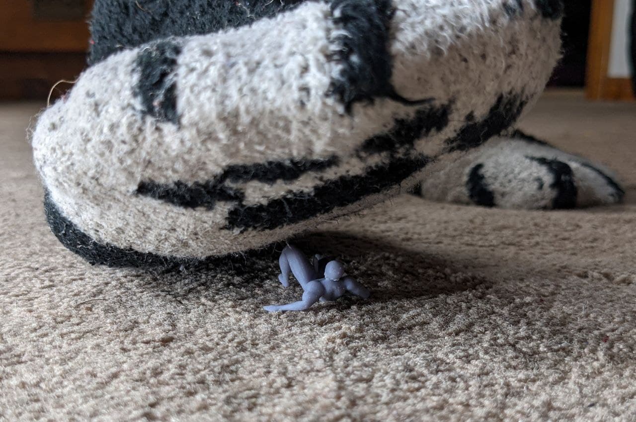 STL file Shrunken cowering man・3D printer design to download・Cults