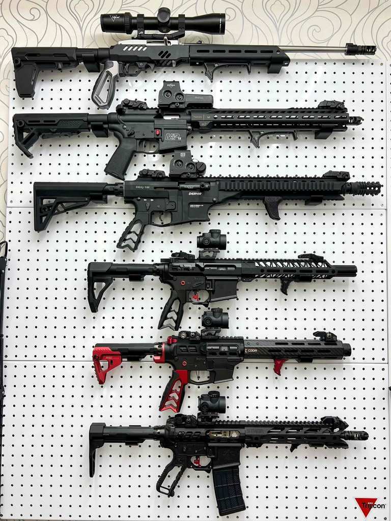 Free 3D file AR15, SMG Gun Hanger for Pegboard・3D printable object to ...