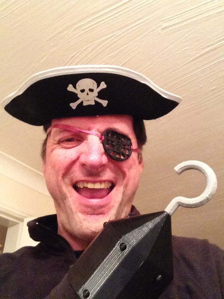 Fichier STL gratuit Le cache-œil des pirates pour la journée ...
